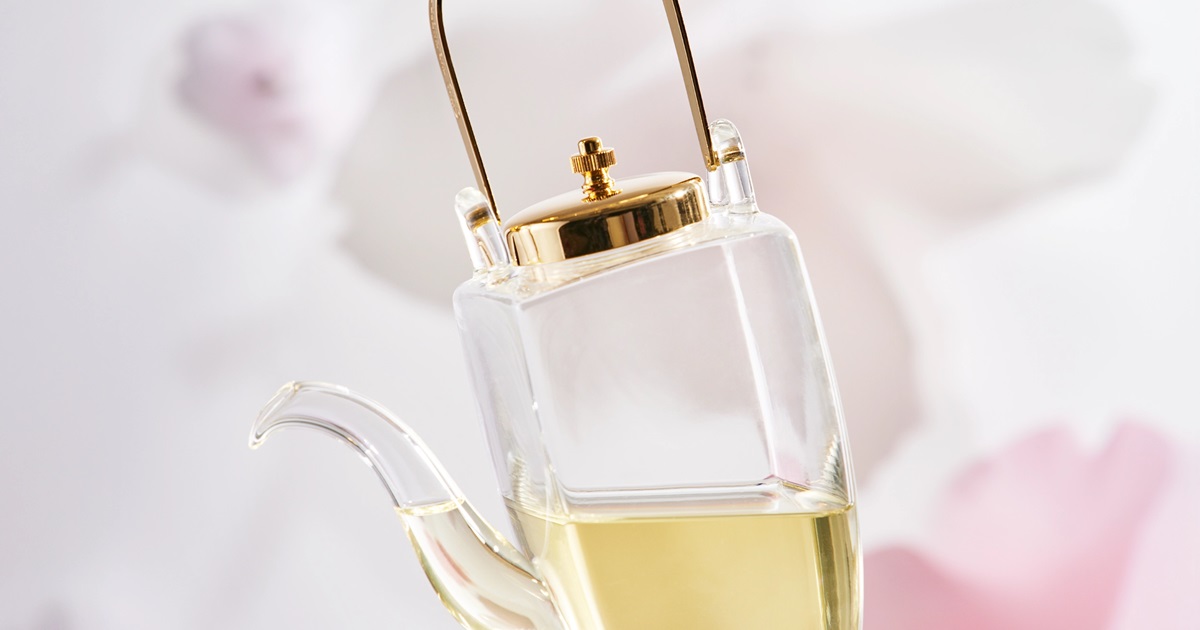 Lyric Teapot in Gold (450ml) | TWG Tea
